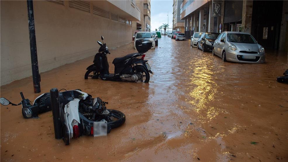 Rekordregen auf Ibiza - Felssturz und Hotel-Evakuierung